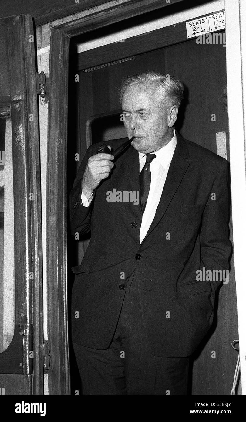 Nonchalent hi-res stock photography and images - Alamy