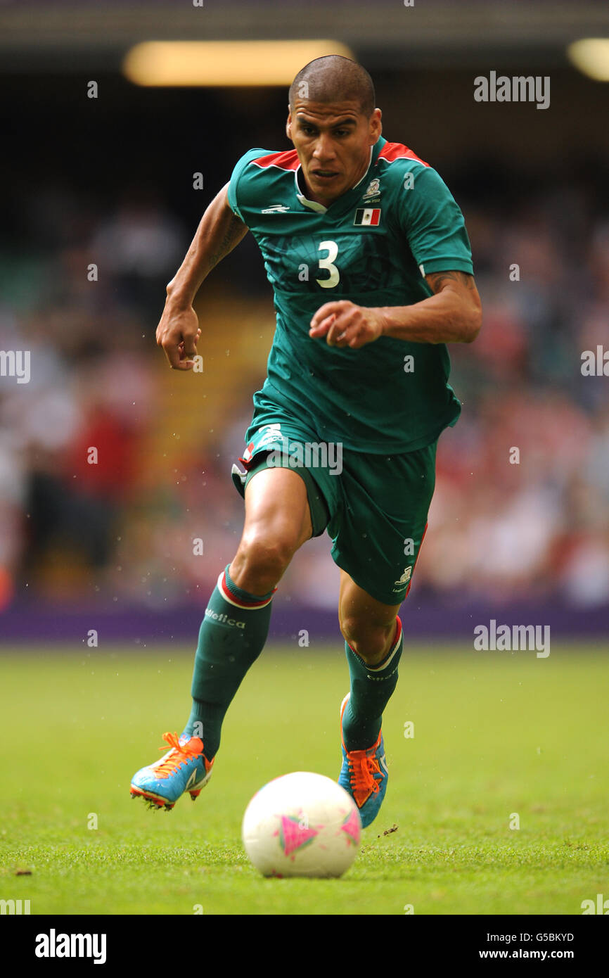 London Olympic Games - Day 5. Mexico's Carlos Salcido Stock Photo - Alamy