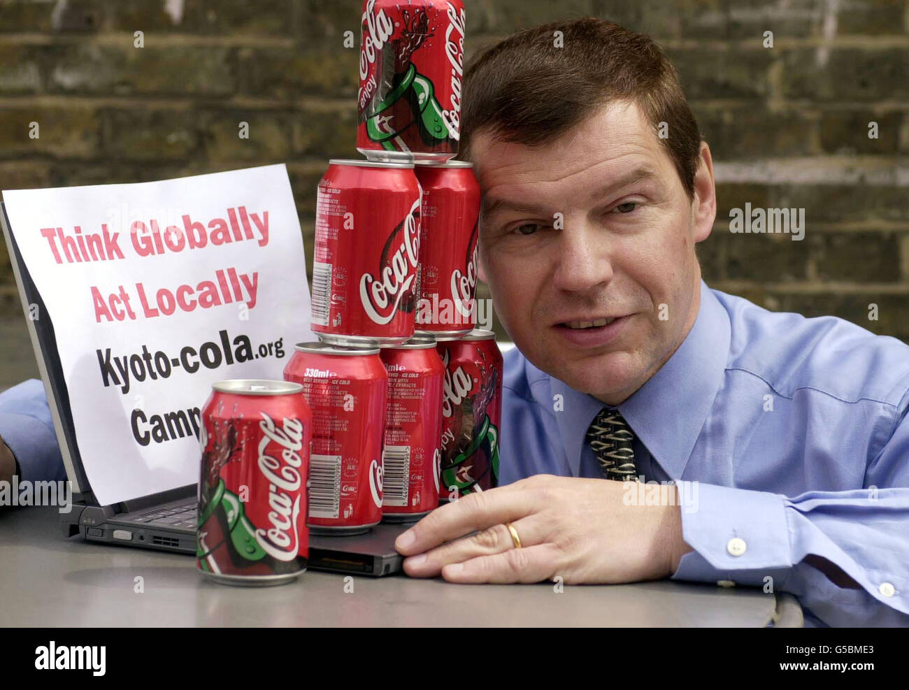 Nigel Griffiths MP Kyoto protest Stock Photo - Alamy