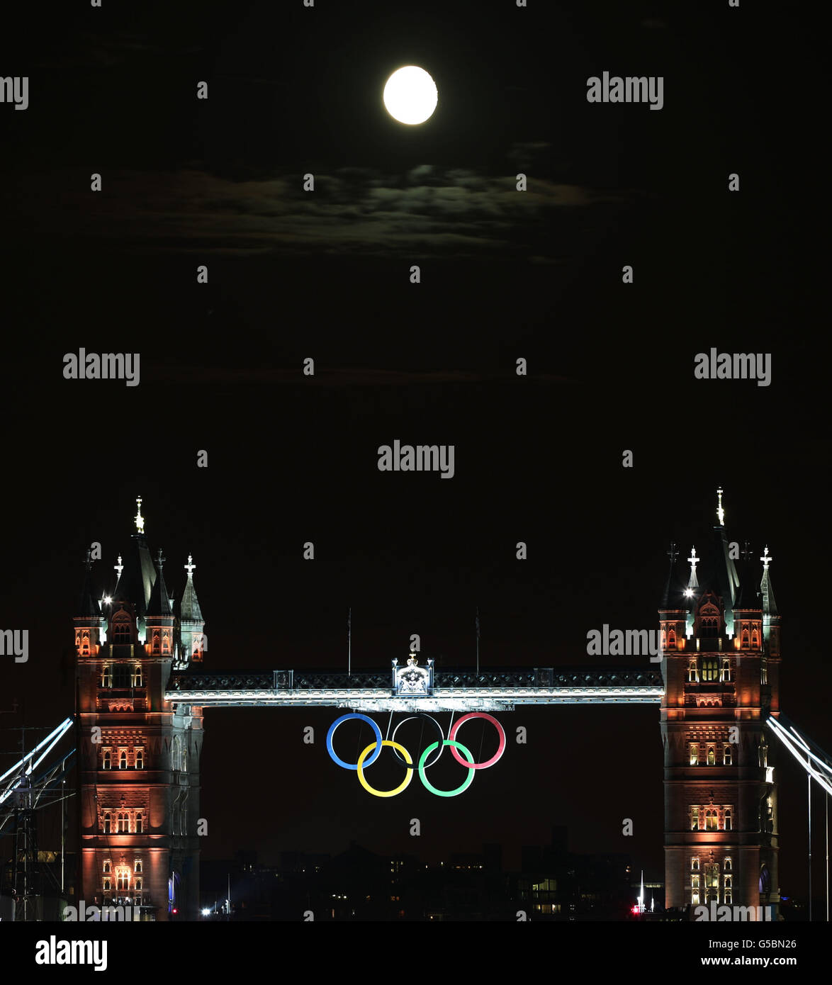 Tower Bridge is illuminated in gold light to celebrate Team GB's six ...