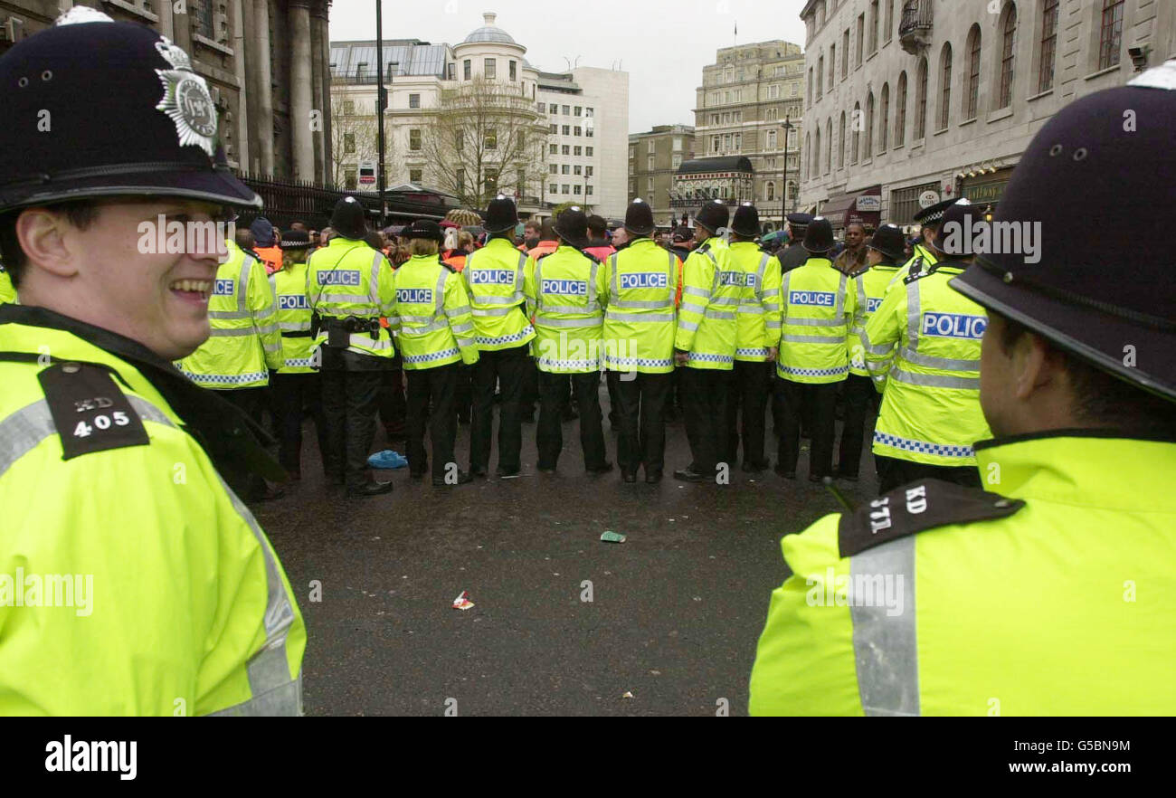 Police officers sacg hi-res stock photography and images - Alamy
