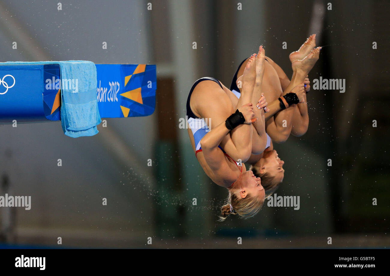 Great Britain's Sarah Barrow (near) and Tonia Couch practice their ...
