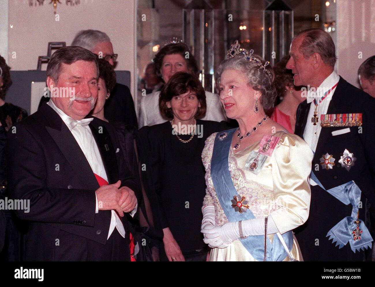 HM The queen attending a banquet given in her honour by the Polish ...