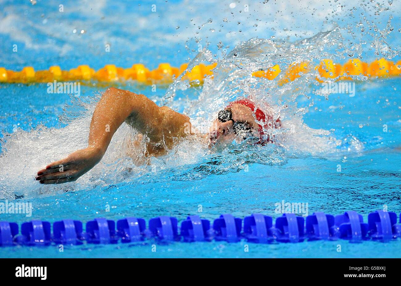 Great Britain's Ellie Faulkner swims the third leg of the Women's ...