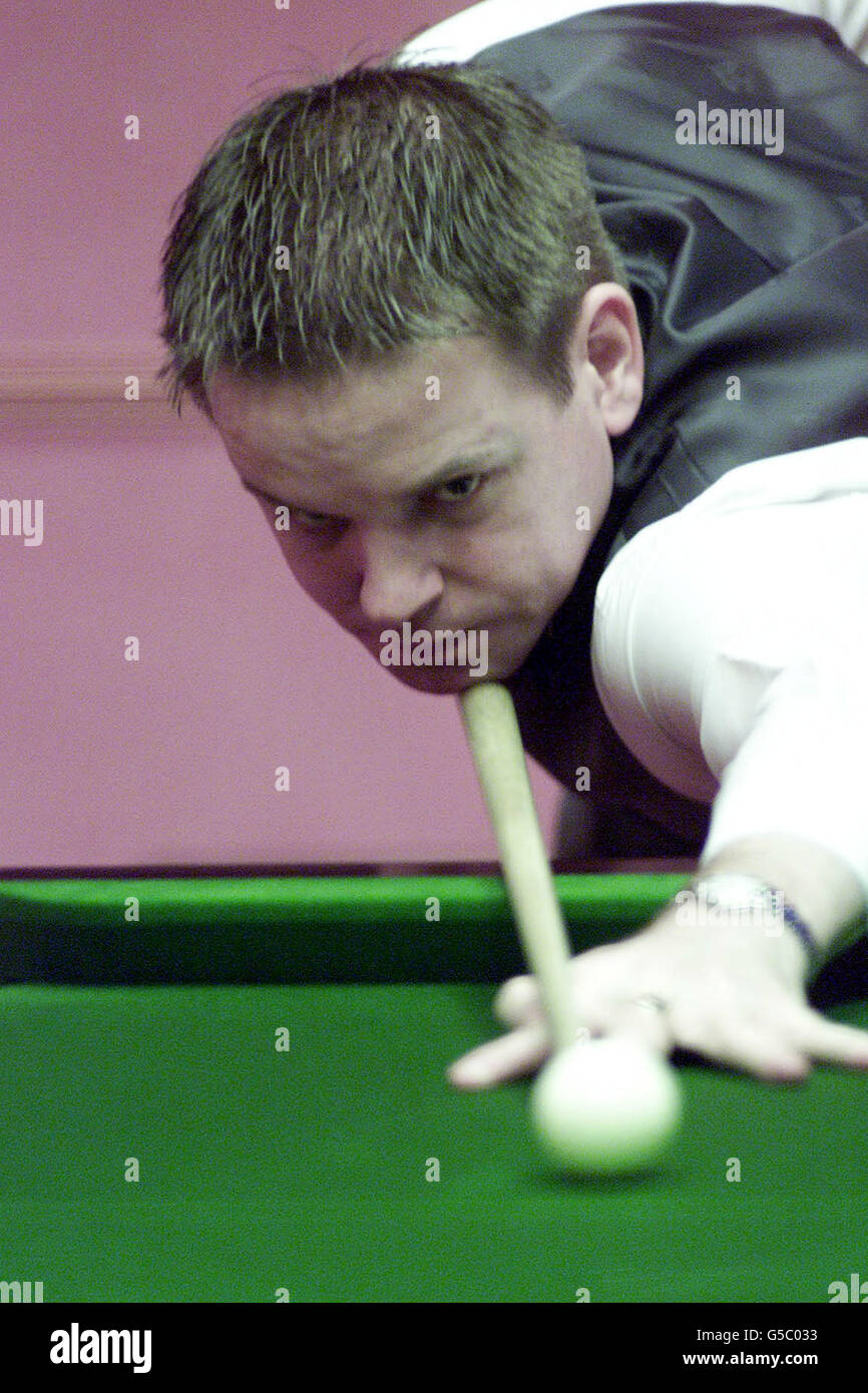 Mark williams embassy world championships hi-res stock photography and ...