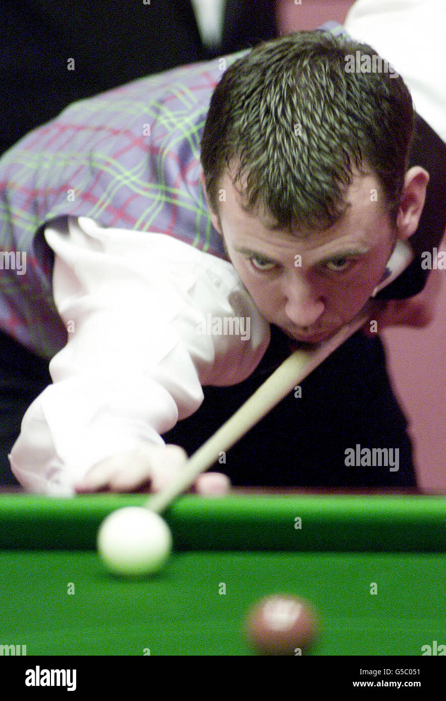 Welshman mark williams plays shot against northern irelands joe swail ...