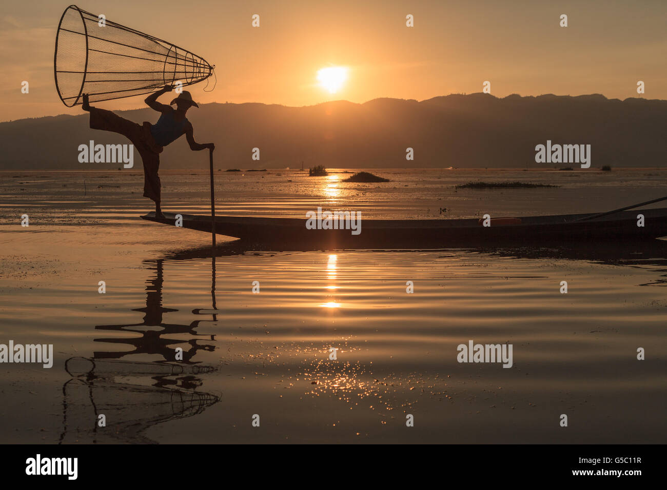 Conical boat hi-res stock photography and images - Alamy