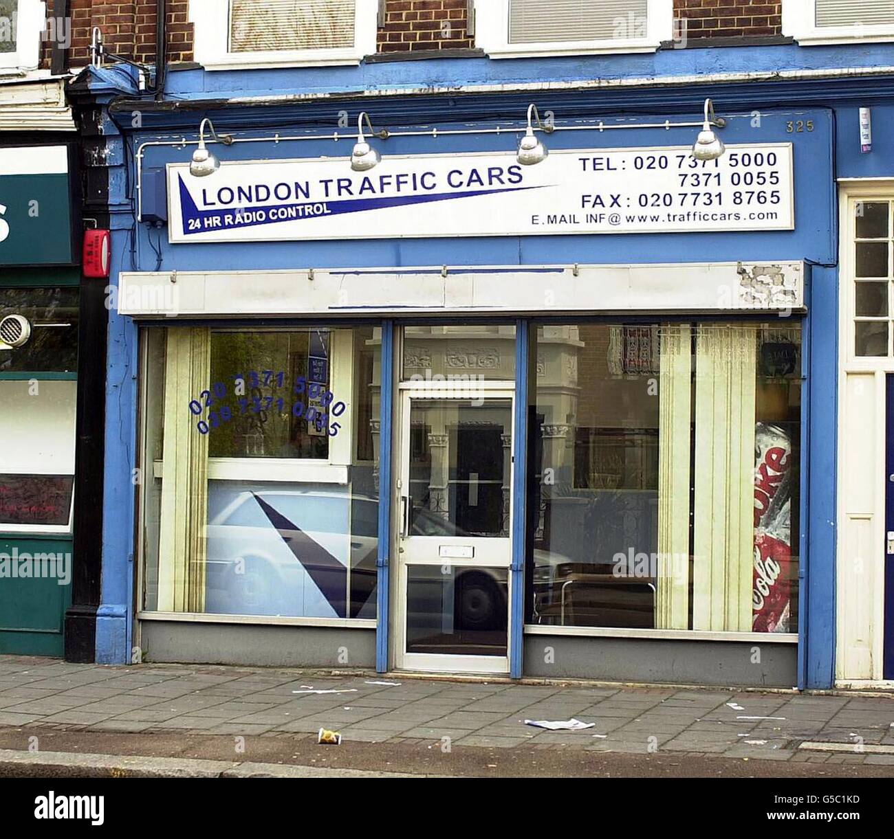 Traffic Cars Dando inquiry Stock Photo - Alamy