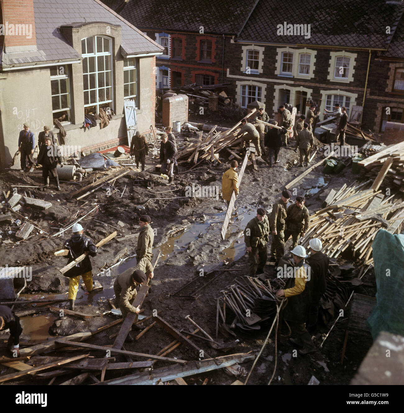 Coal accident mining hi-res stock photography and images - Alamy