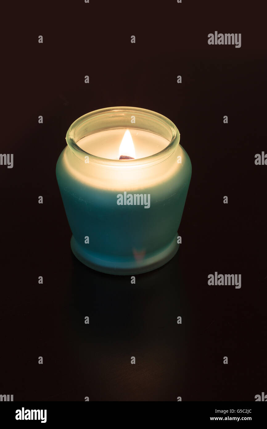 Dark room with candle light hi-res stock photography and images - Alamy