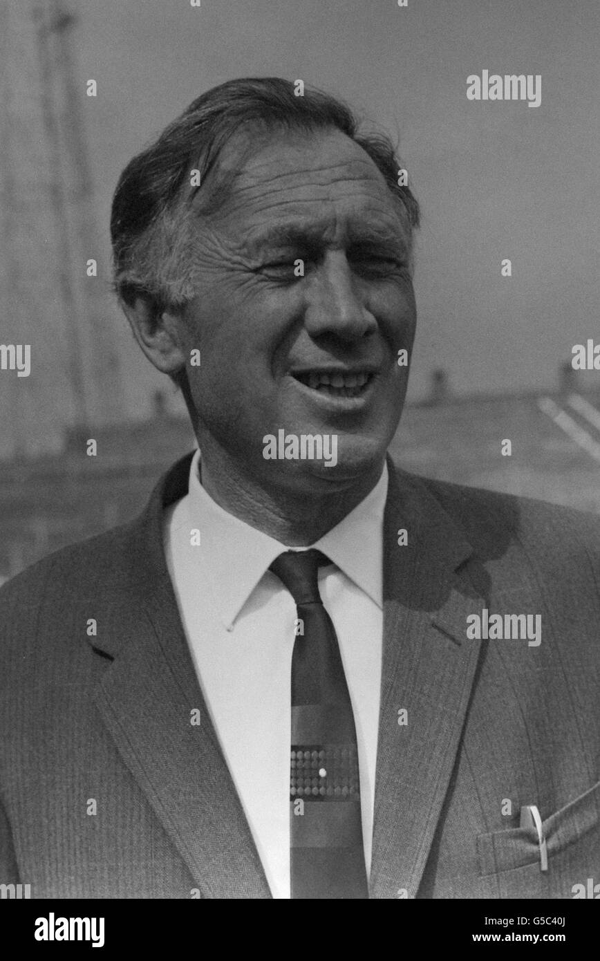 SOCCER. JOE MERCER, MANCHESTER CITY Stock Photo - Alamy