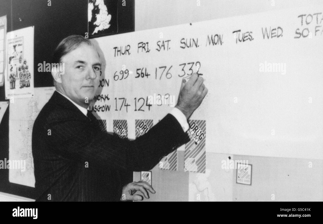 Ray whitney hi-res stock photography and images - Alamy