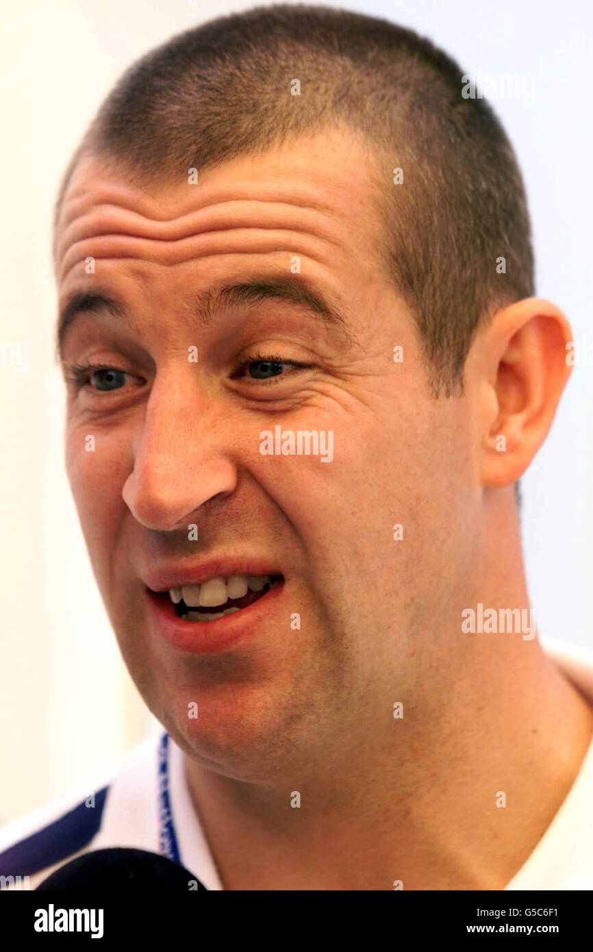 England goalkeeper nigel martyn hi-res stock photography and images - Alamy