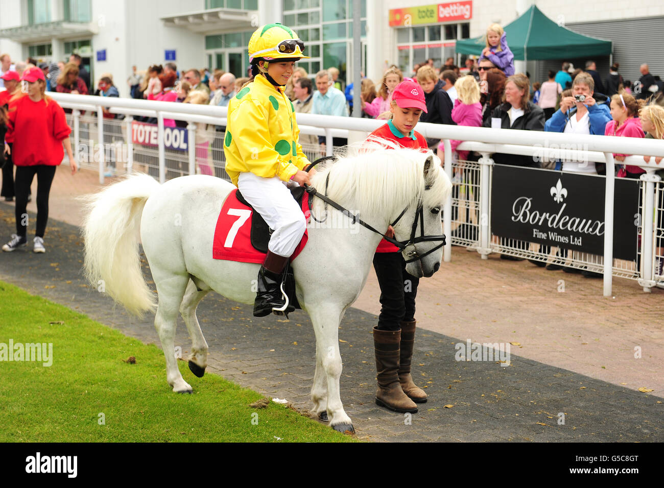 Horse Racing - Family Racing Festival - Family Fun Raceday - Epsom ...