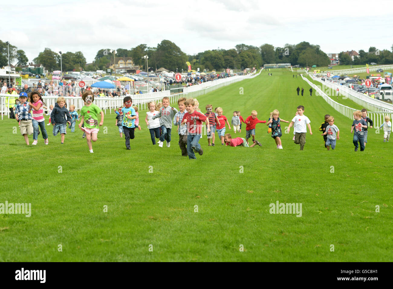 Family fun raceday hi-res stock photography and images - Alamy
