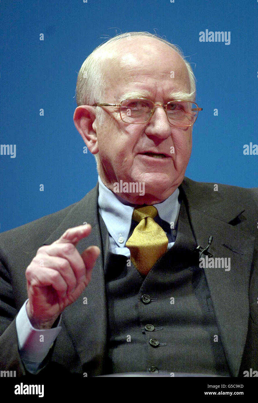 Robert Worcester, Head of MORI speak at the Institute of Directors ...