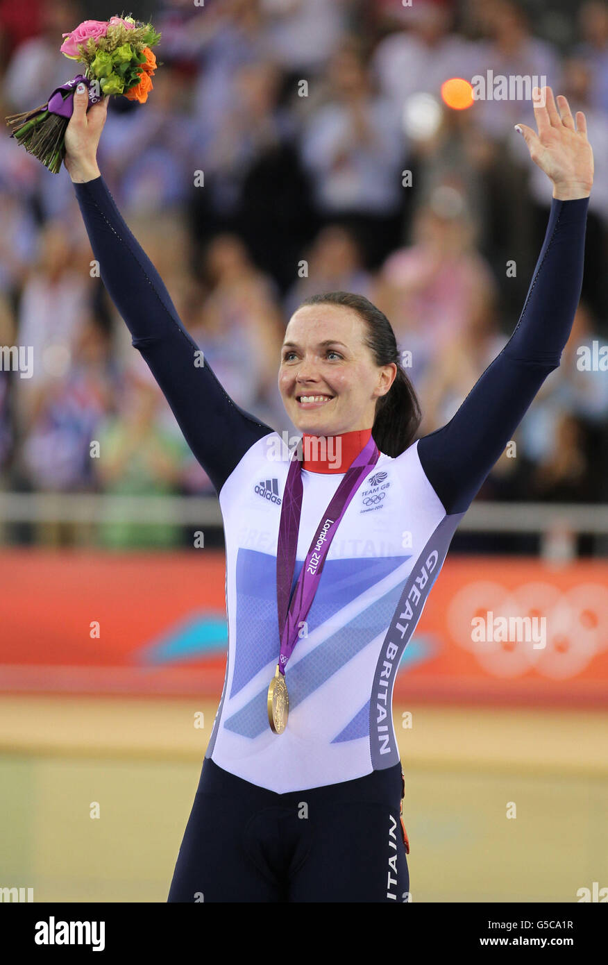 Great Britain's Victoria Pendleton celebrates with her Gold medal after ...