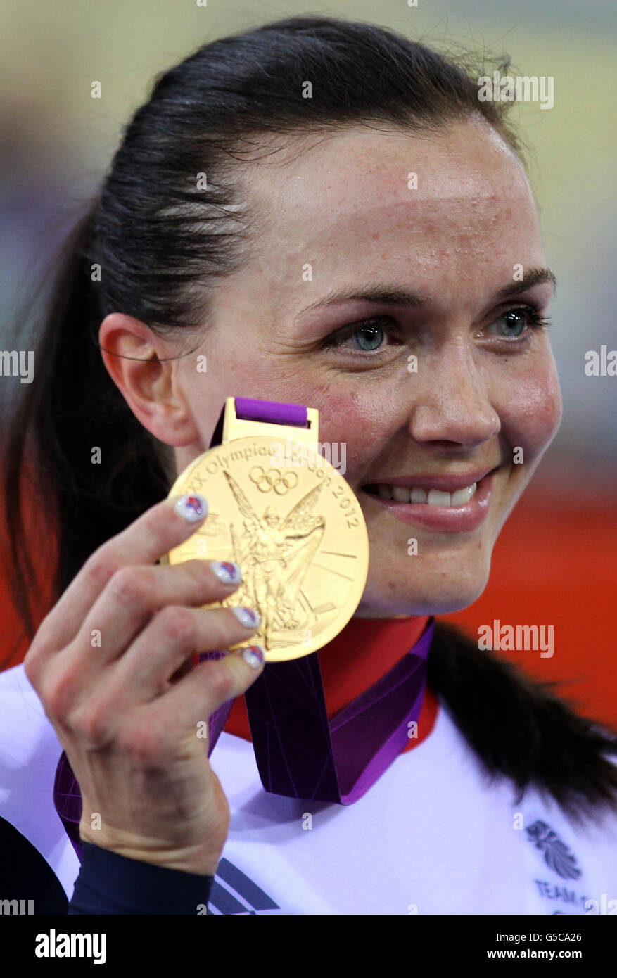 Great Britain's Victoria Pendleton celebrates with her Gold medal after ...