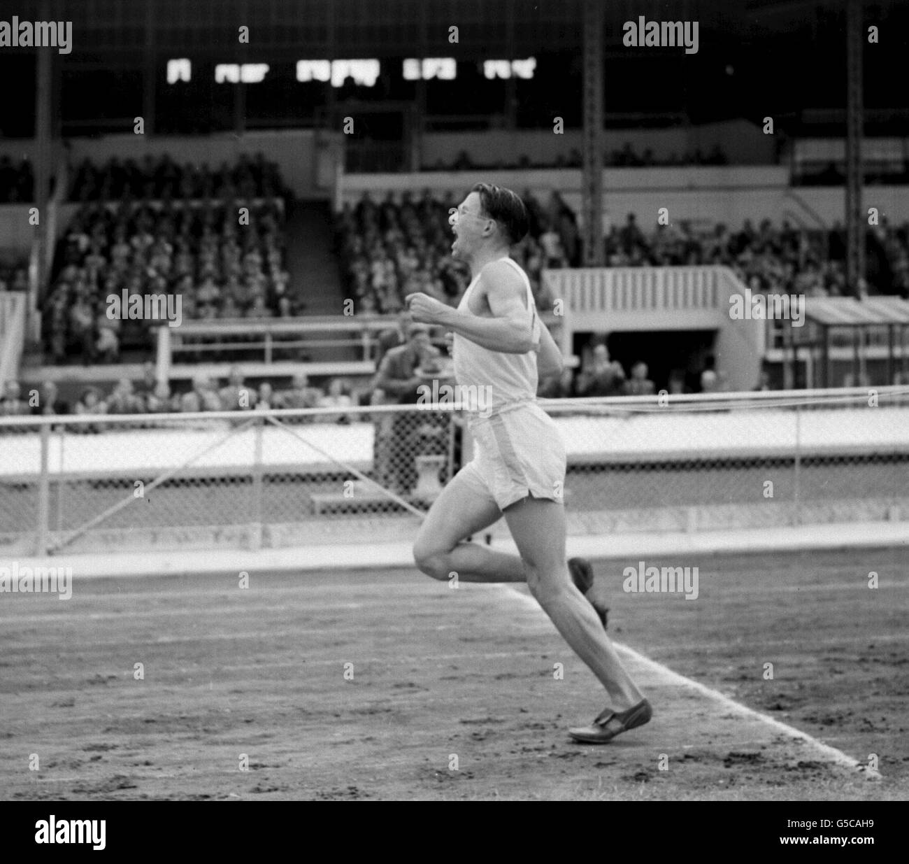 Chris brasher Black and White Stock Photos & Images - Alamy