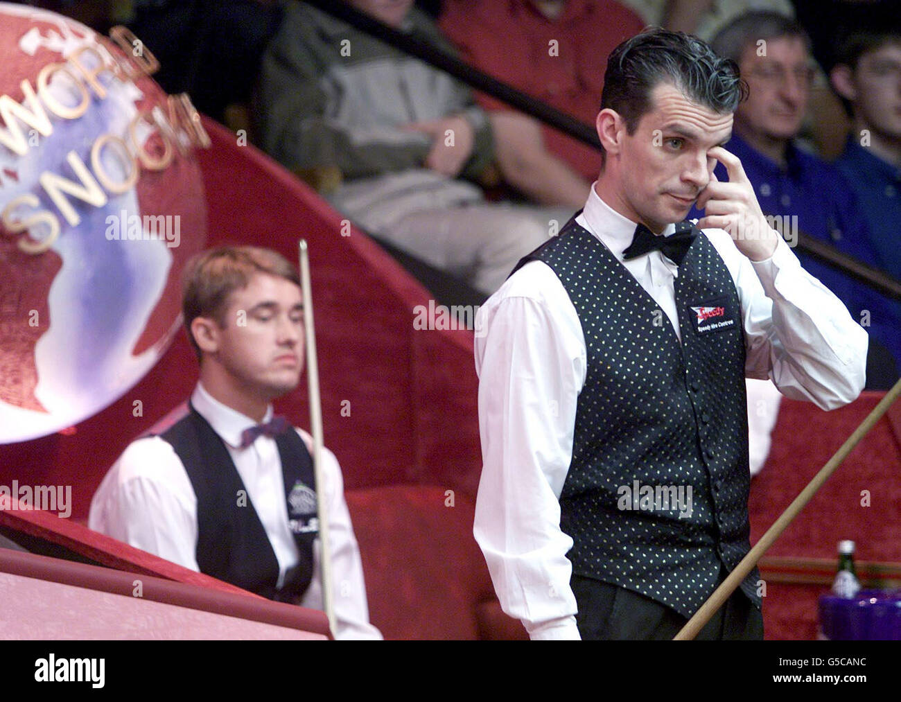 England's Mark Davis contemplates a shot as former World Champion ...