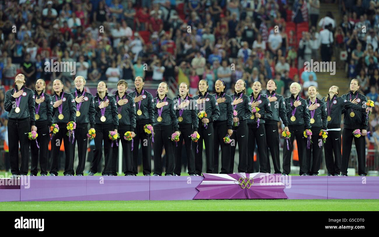 Usa celebrate winning gold womens football final wembley stadium hi-res ...