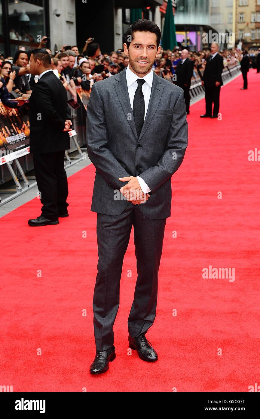 Scott adkins expendables 2 hi-res stock photography and images - Alamy