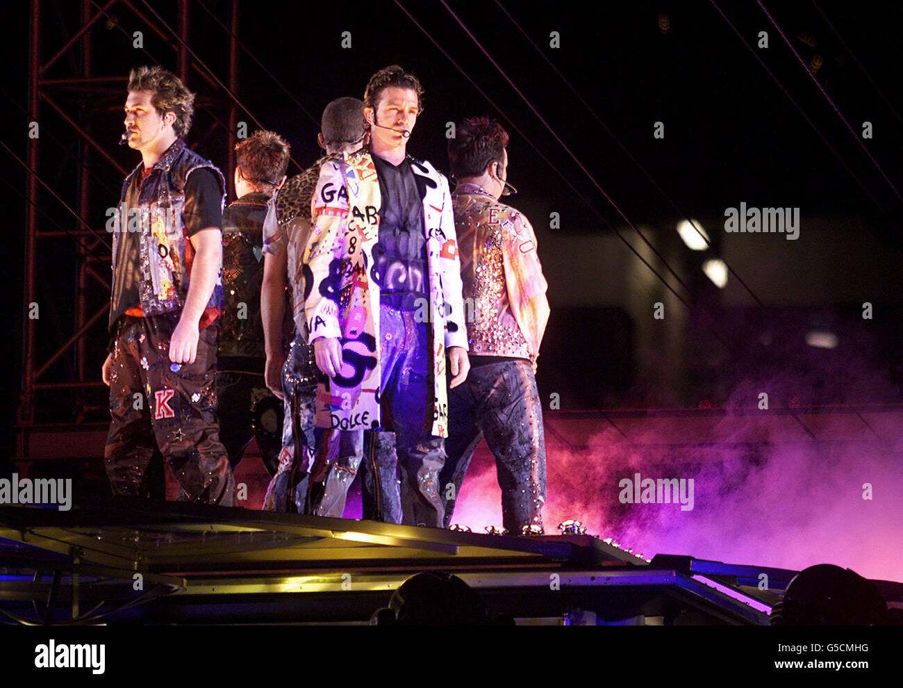 Nsync begins their concert at giants stadium in east rutherford hi-res ...
