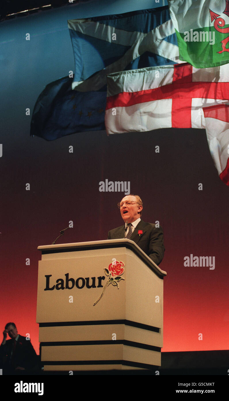 Kinnock labour election rally hi-res stock photography and images - Alamy