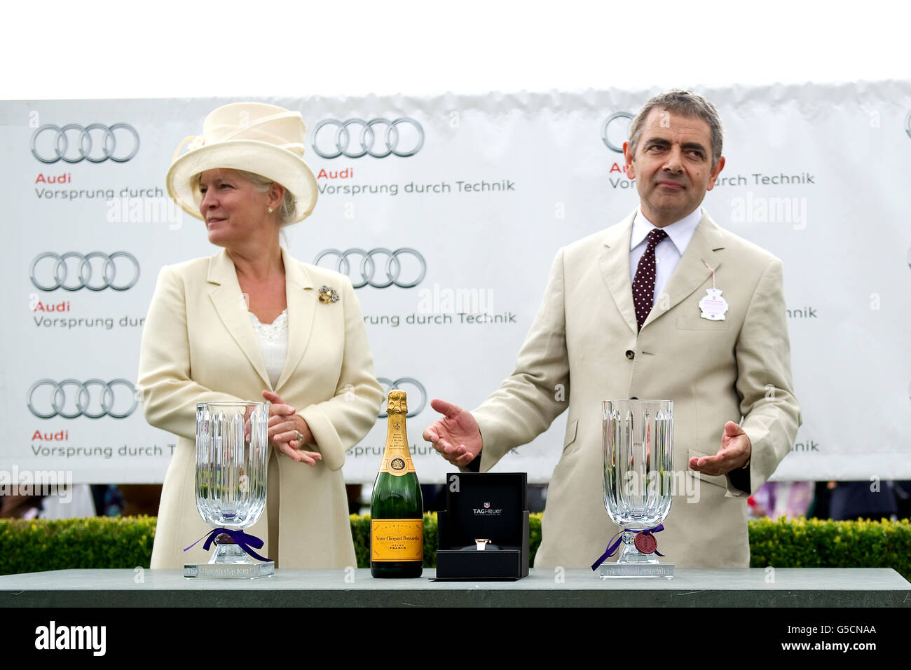 Hand out prizes hi-res stock photography and images - Alamy