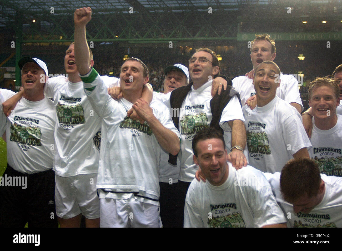 Celtic celebrate after receiving the Scottish Premiership Trophy at the ...
