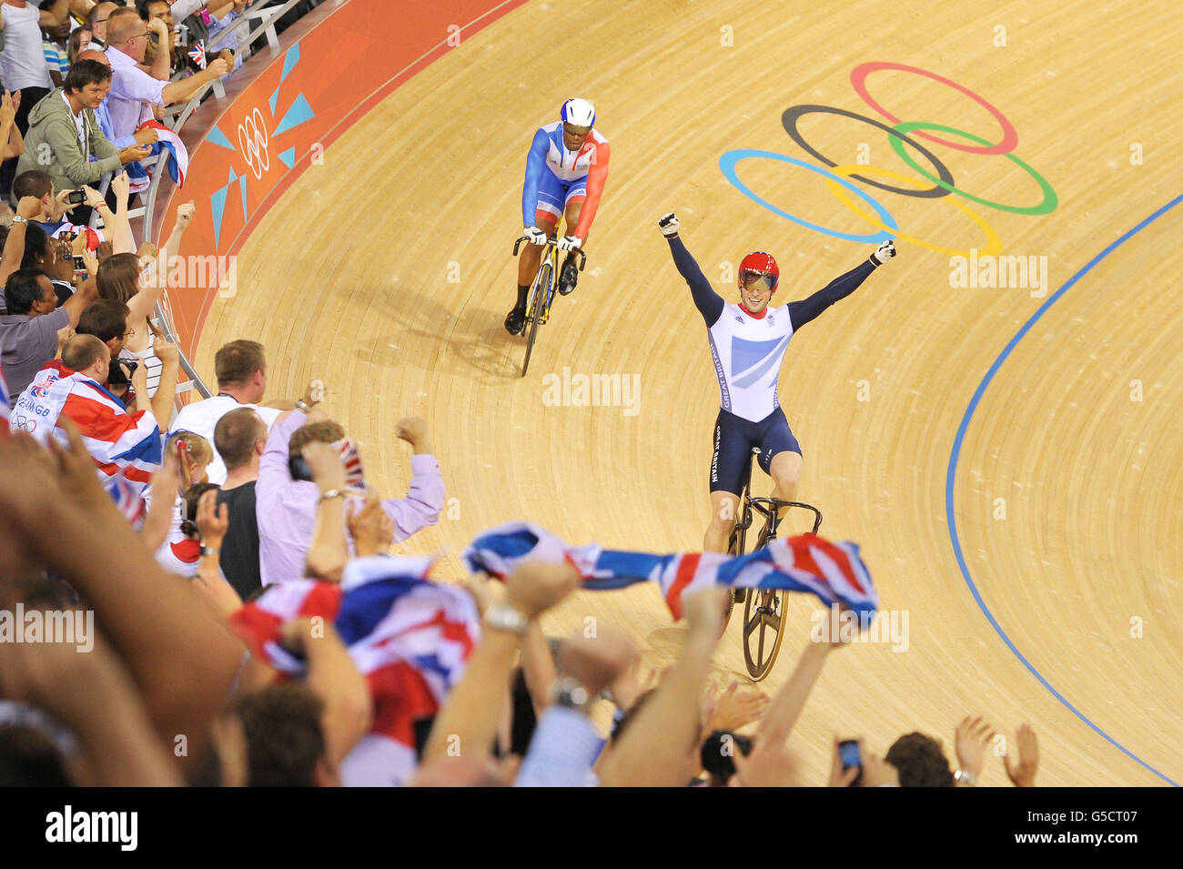 Great Britain's Jason Kenny (right) celebrates winning the Gold Medal ...