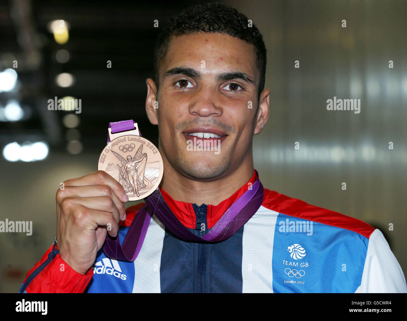 London Olympic Games - Day 15. Great Britain's Anthony Ogogo with his ...
