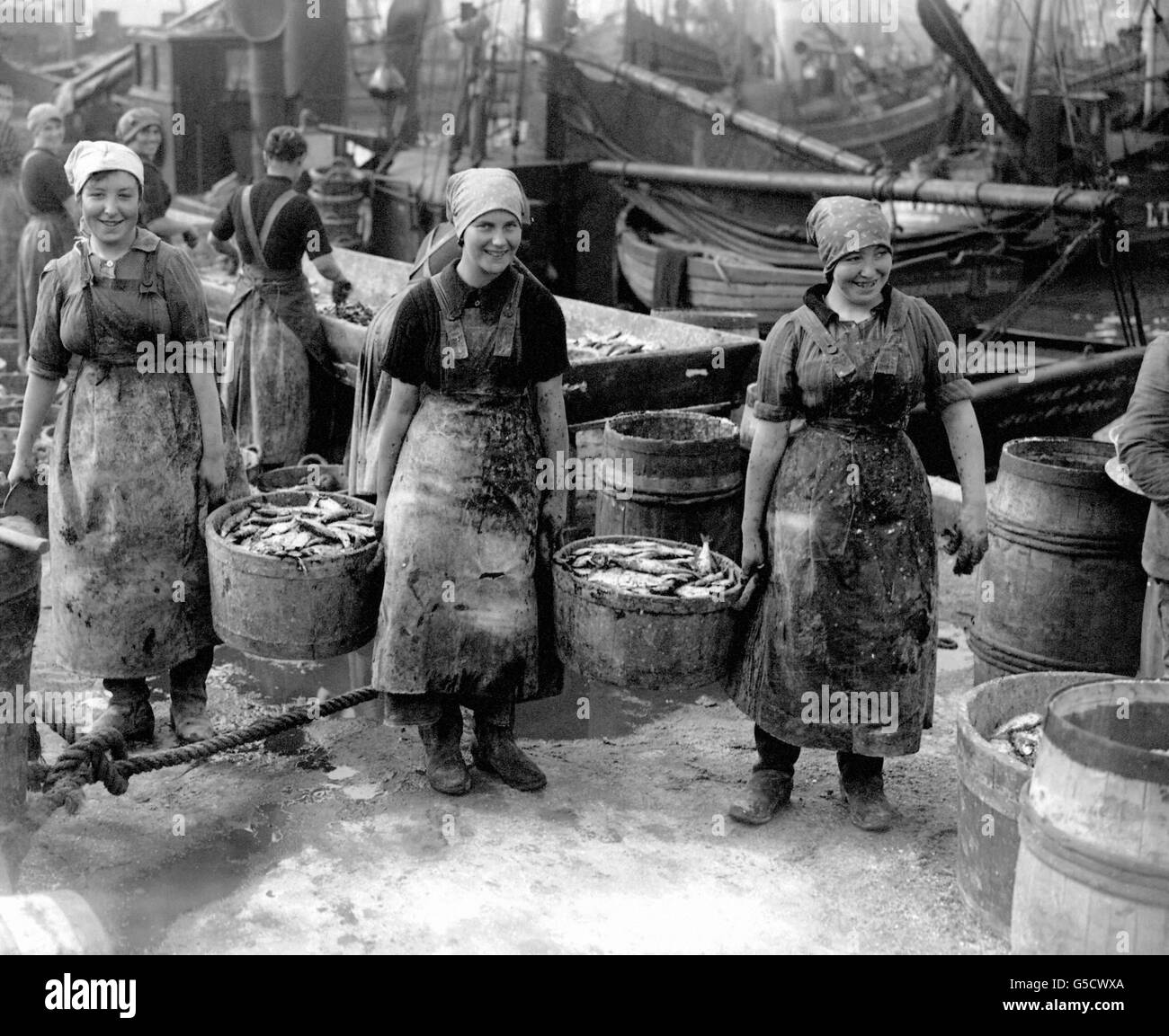 Scottish Lasses Chase The Herring South By Doing Seasonal Work In North Yorkshire Here Three