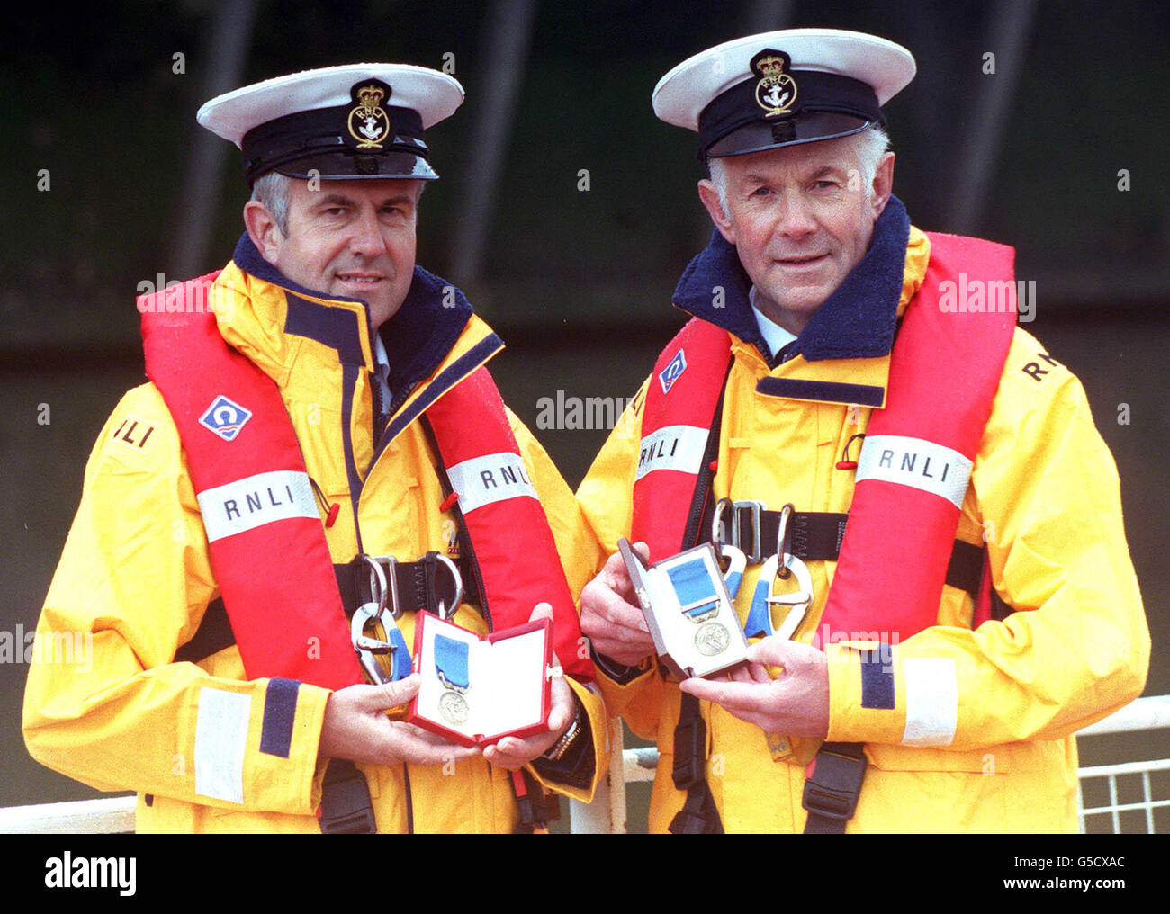 Medal winning lifeboatmen andy brompton and fred walkington hi-res ...