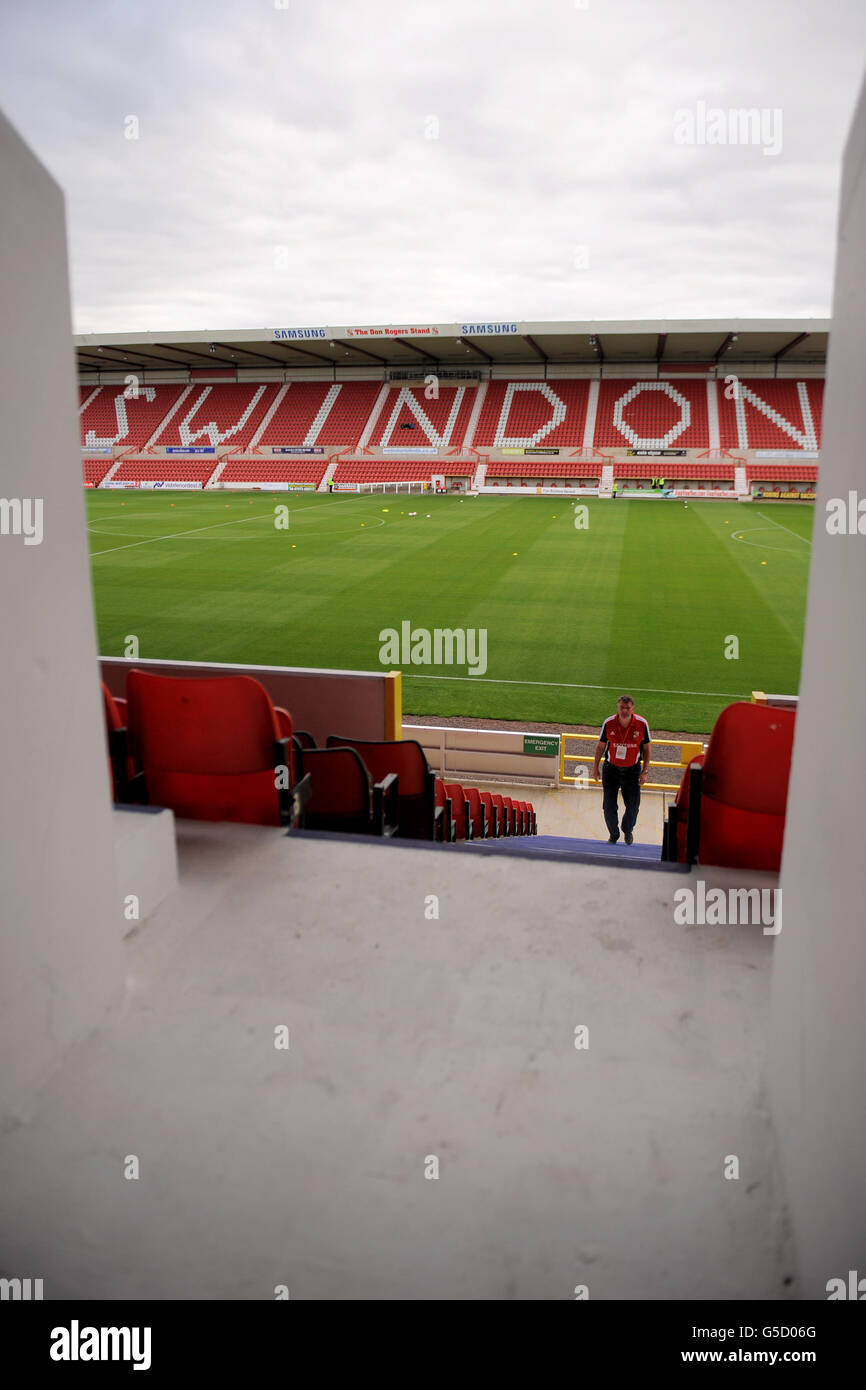 Swindon town fc hi-res stock photography and images - Alamy