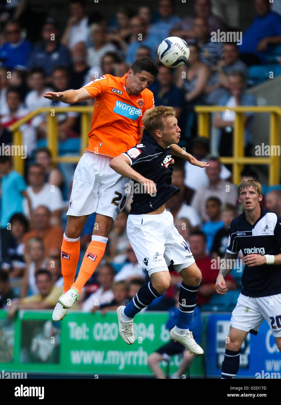 Football 10001 soccer millwall hi-res stock photography and images - Alamy