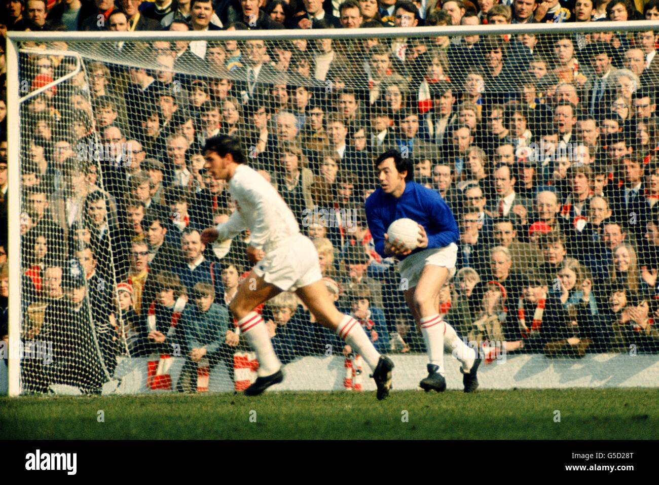 L-R: Eric Skeels, Gordon Banks, Dennis Smith at Hilsborough Stock Photo ...