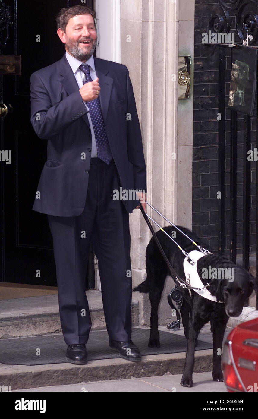 Guide dog visually impaired no 10 door politics david blunkett hi-res ...