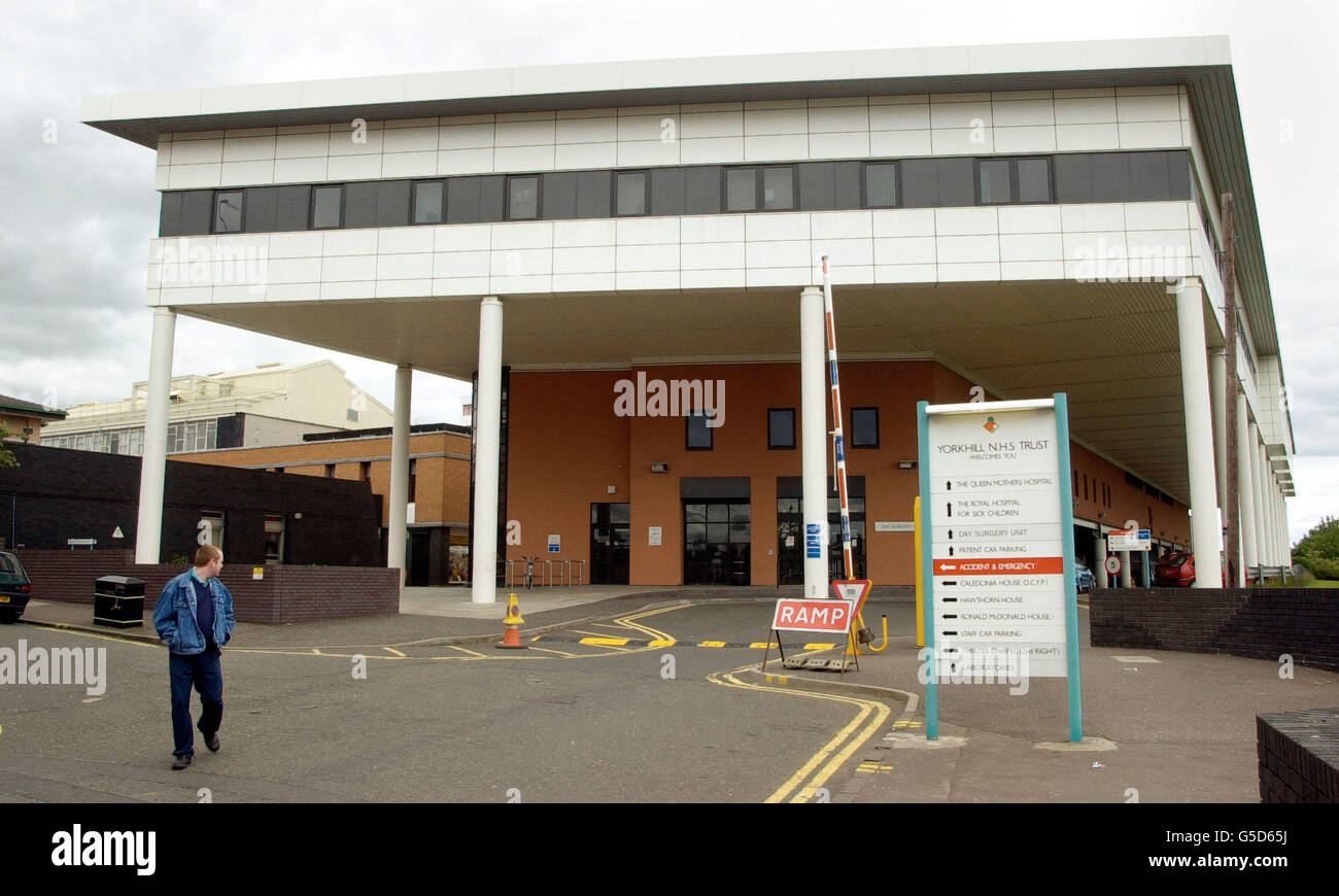 Exterior hospital 1960s hi-res stock photography and images - Alamy