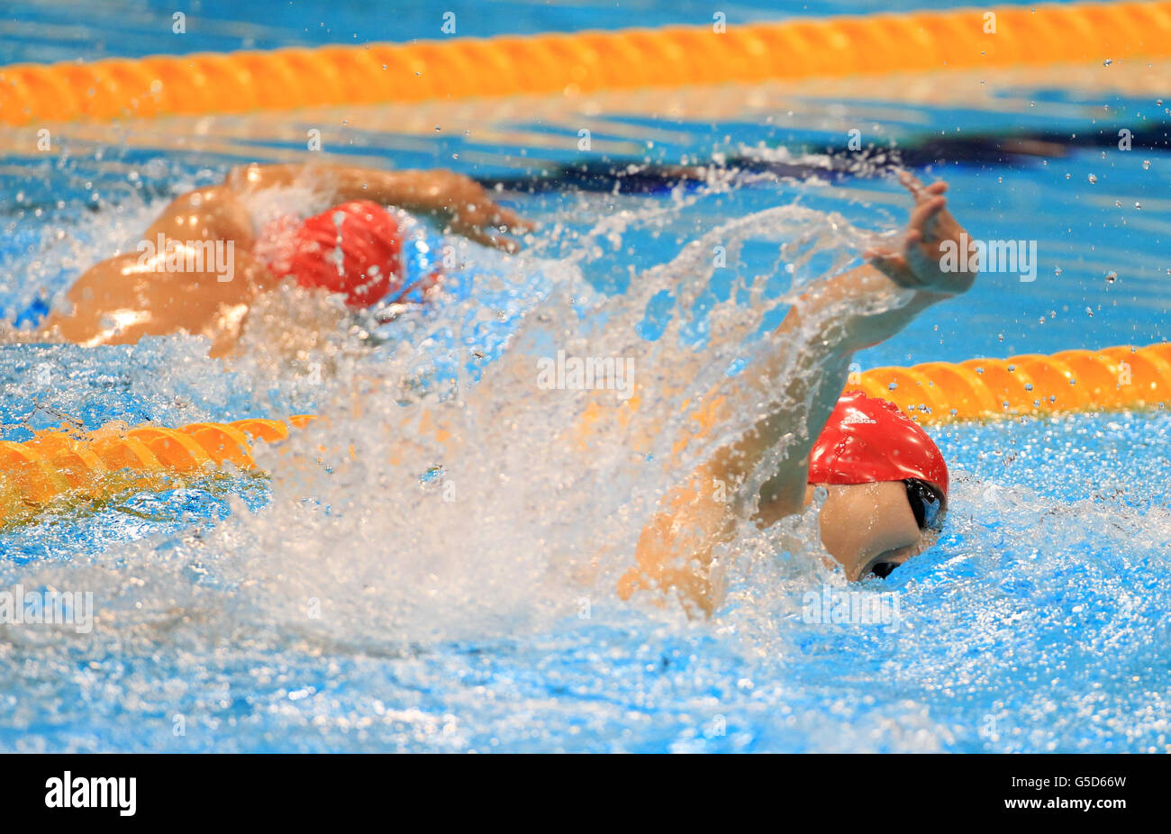 Great Britain's Oliver Hynd (right) in action during the Mens 400m ...