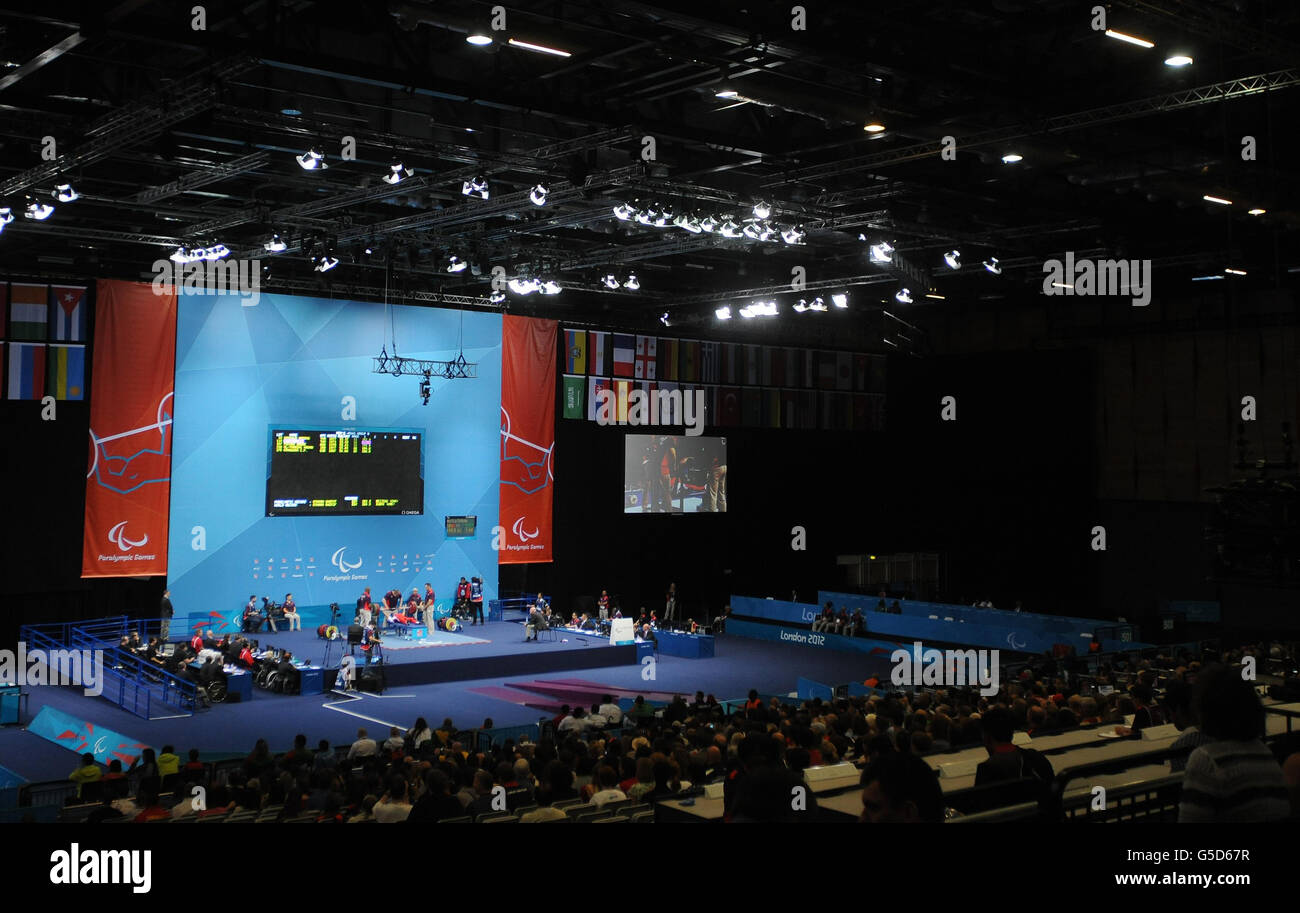 Powerlifting venue excel arena hi-res stock photography and images - Alamy