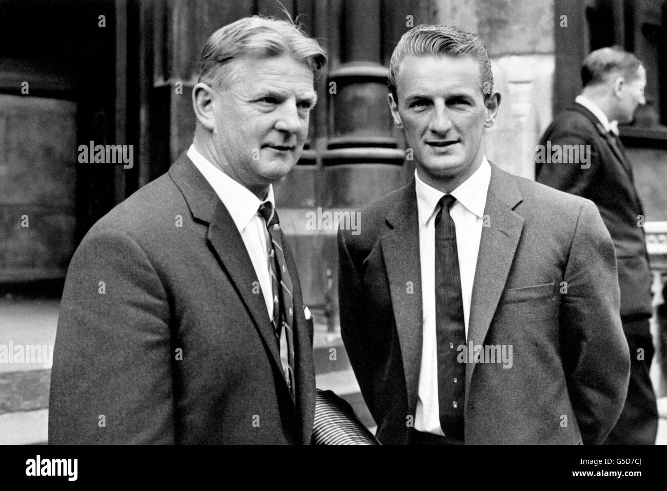 SOCCER - CLIFF LLOYD WITH GEORGE EASTHAM Stock Photo - Alamy