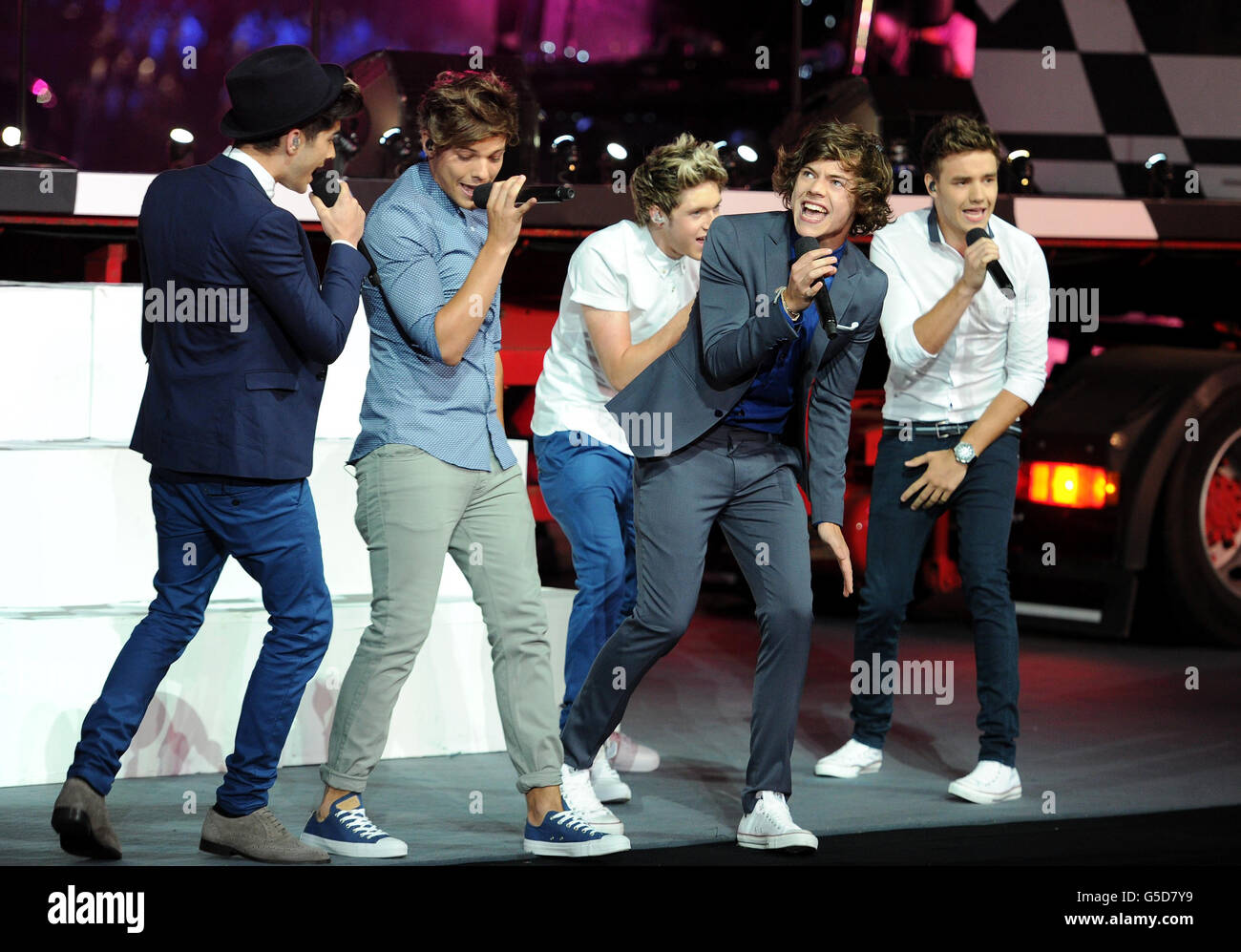 One direction perform olympic games closing ceremony olympic stadium hi ...