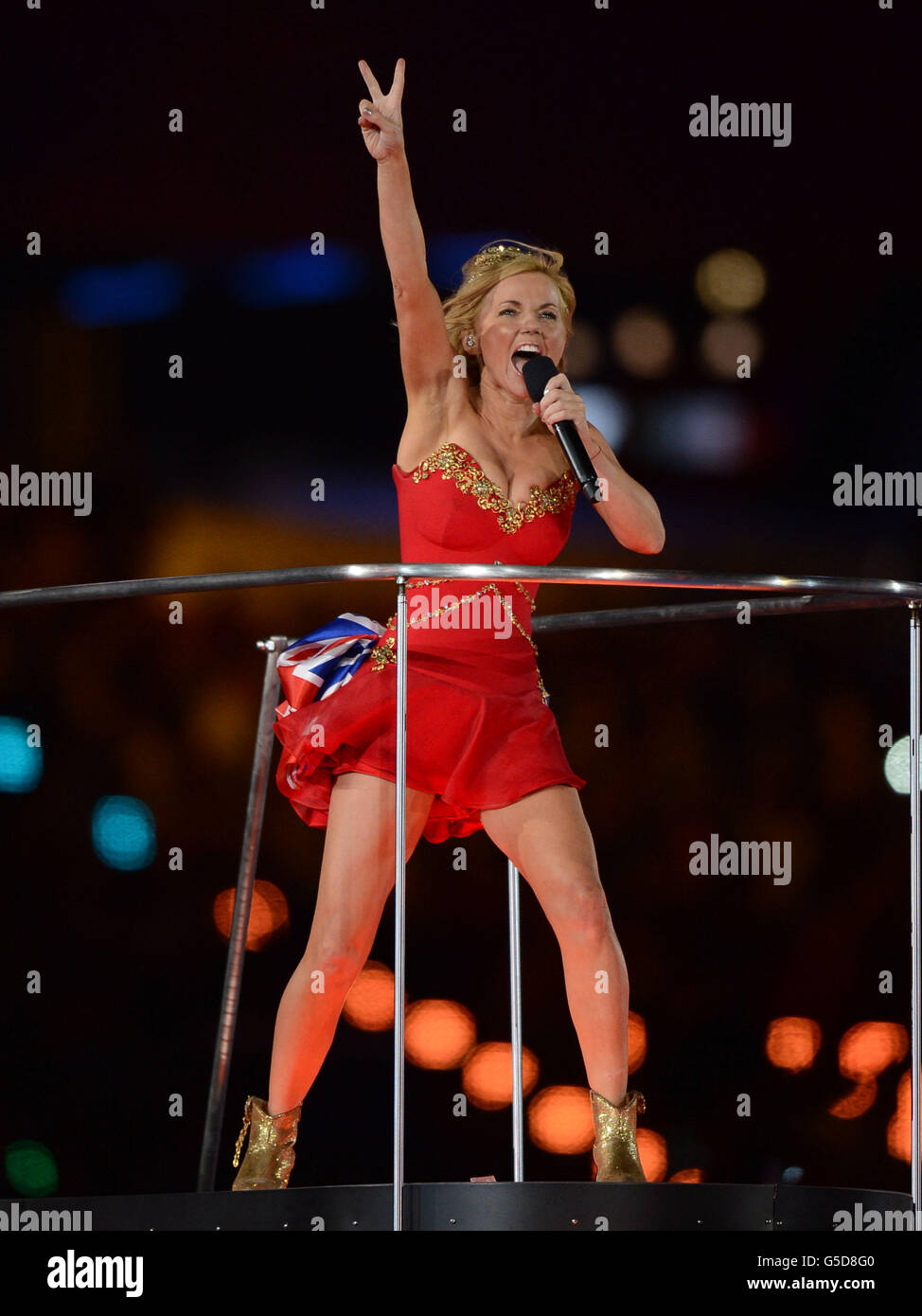 Geri halliwell spice girls performs hi-res stock photography and images ...