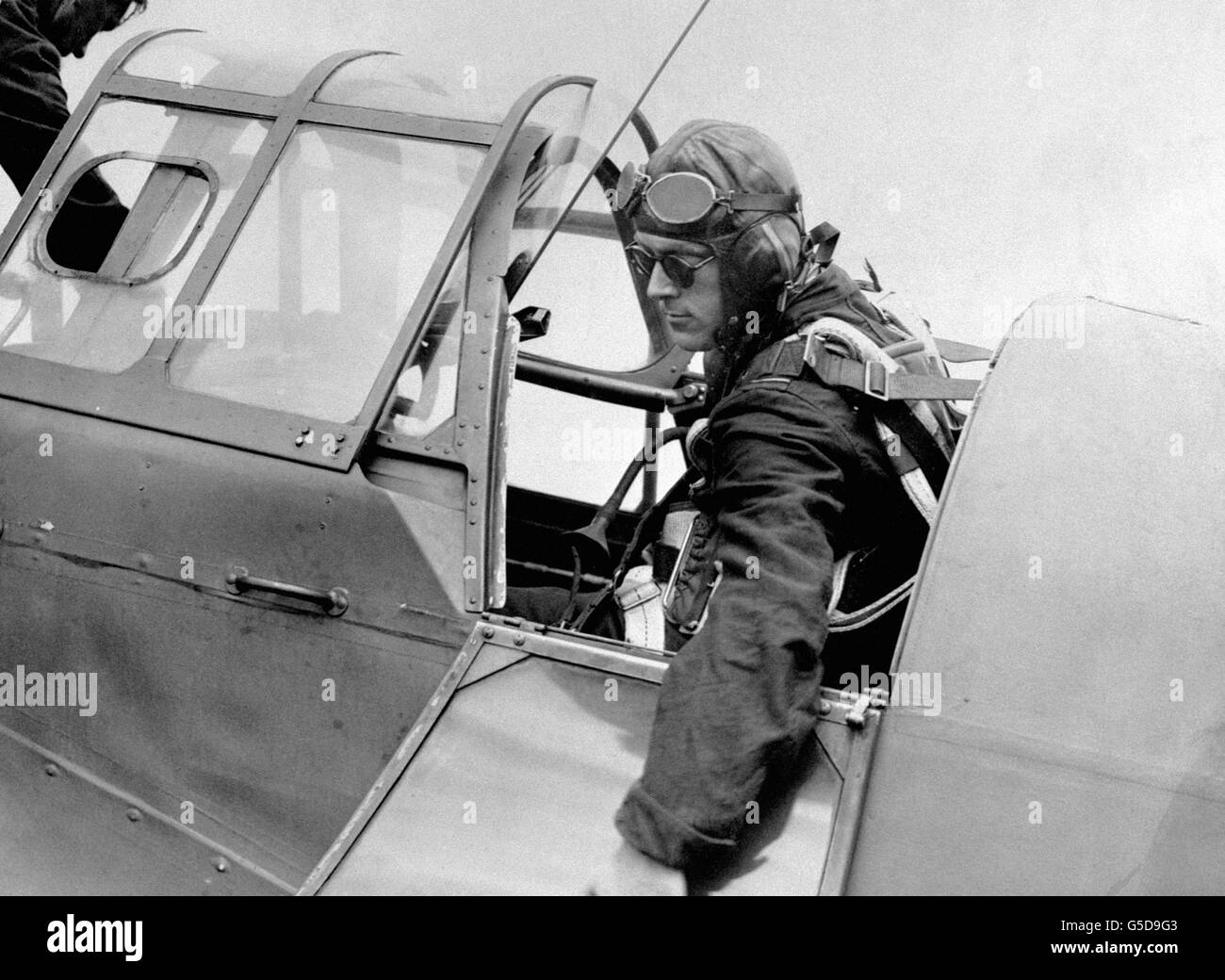 Cockpit pilot trainer Black and White Stock Photos & Images - Alamy