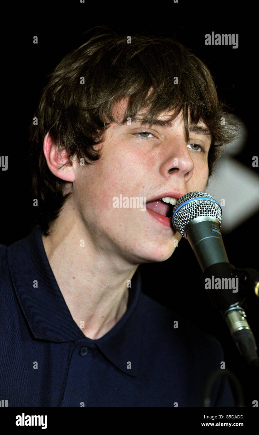 Jake bugg 2012 hi-res stock photography and images - Alamy