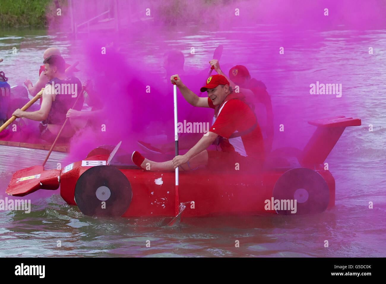 News social bathtub hi-res stock photography and images - Alamy