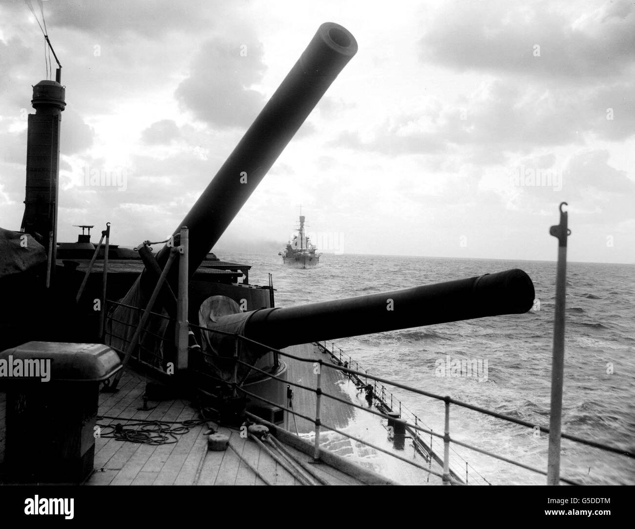 HMS HOOD : 1926 Stock Photo - Alamy