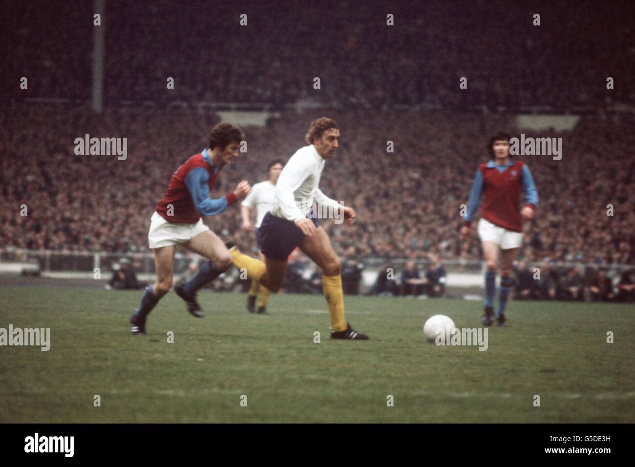 Tottenham football 1971 hi-res stock photography and images - Alamy