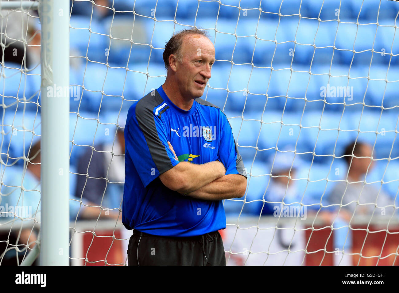 Goalkeeping coach steve ogrizovic hi-res stock photography and images ...